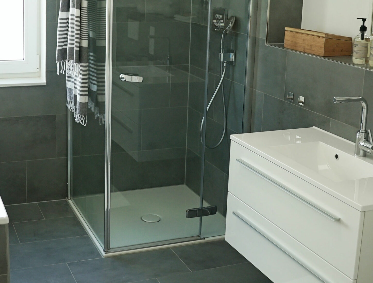 Shower Pan Sizes: Everything You Need to For Your Bathroom Remodel Know ...